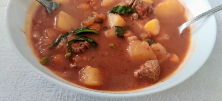 Googie’s Kitchen presents Oven Baked Beef Stew – Googies Kitchen Life