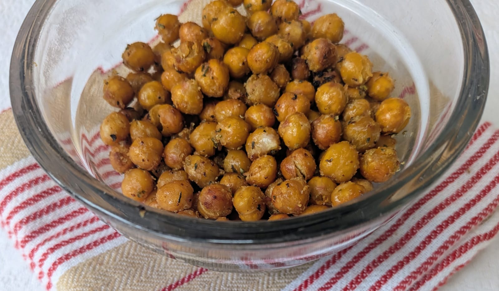 Vegan Cheese and Onion Roasted Chickpeas – Googies Kitchen Life